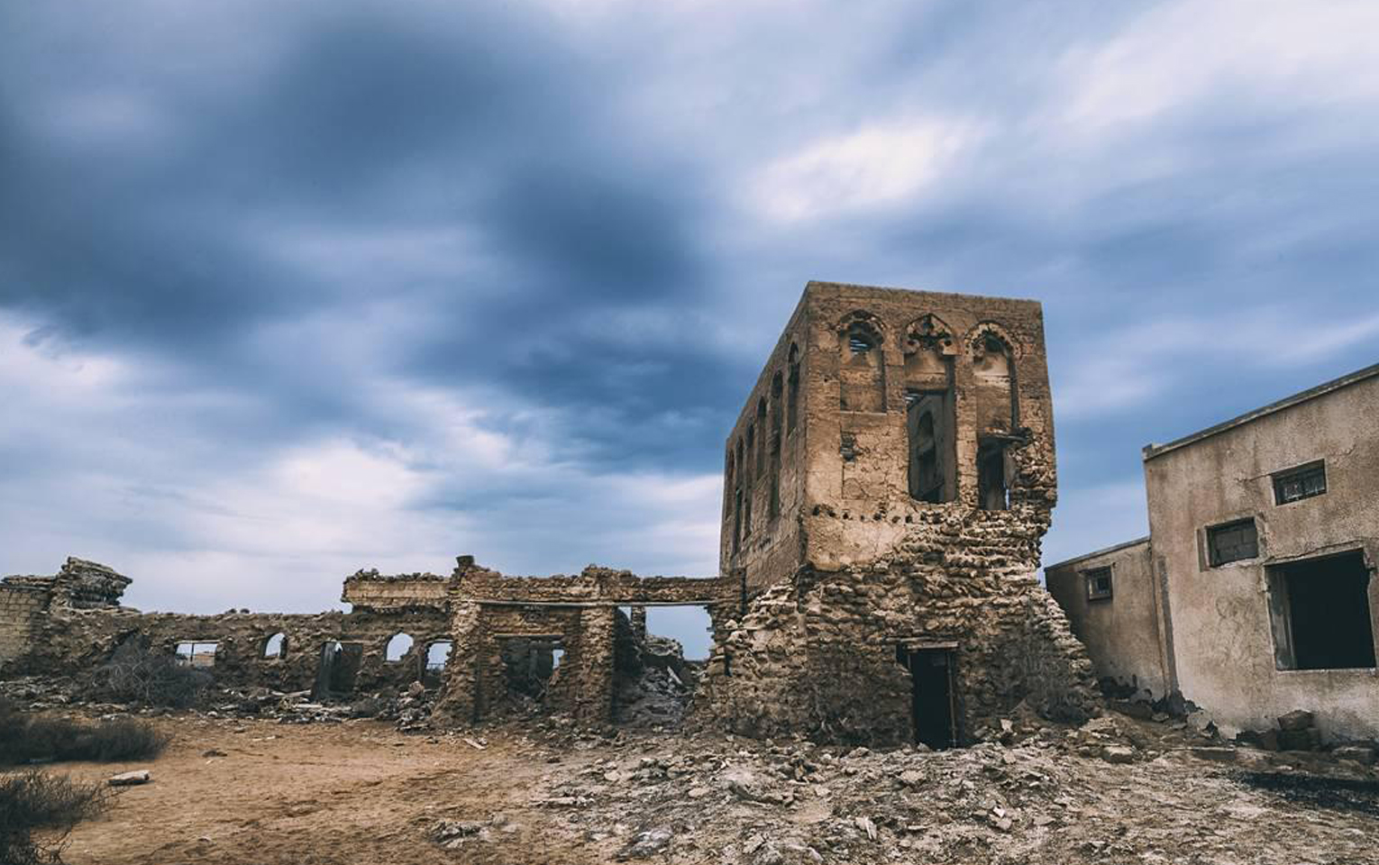 The Abandoned Village of Jazirat al-Hamra | Make new memories with Al ...